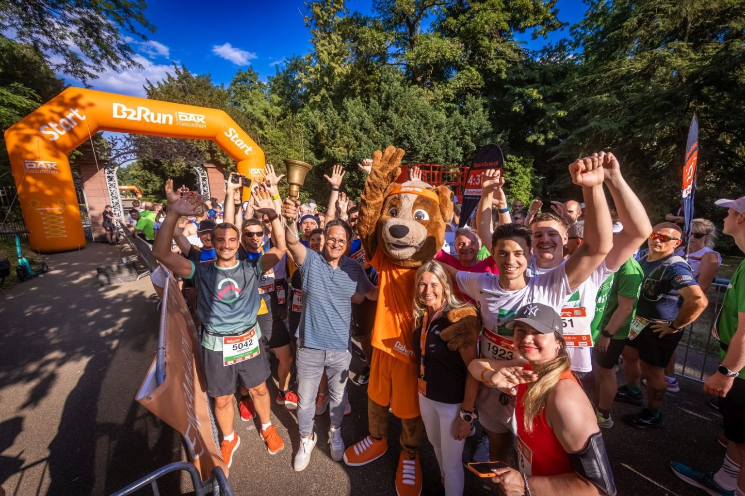 Offizieller Ausstatter des B2Run 2026 - Individuelle Laufbekleidung nach Maß - artiva sports